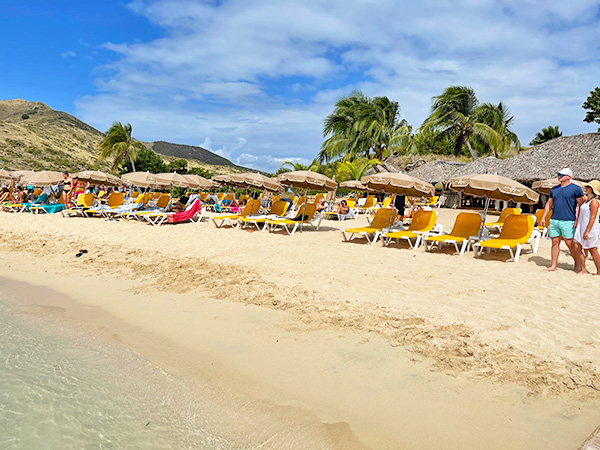 Pinel Island - Yellow Beach Restaurant